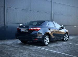 Black Toyota Corolla 2013 in Riga, with an engine capacity of 1.60 L and mileage of 139 thousand km for 7550 €, photo 7 on AUTOMOTO.COM.LV