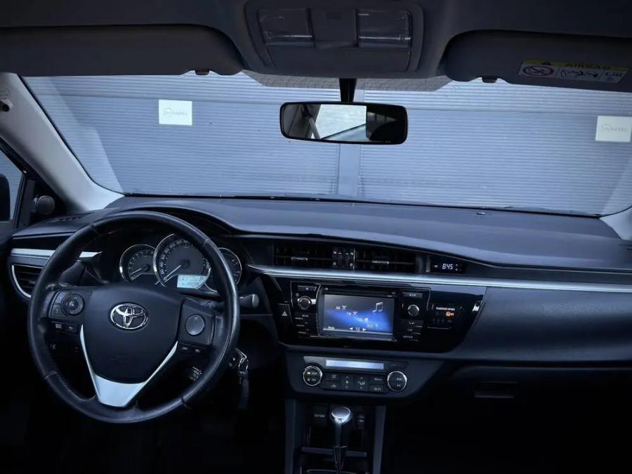 Black Toyota Corolla 2013 in Riga, with an engine capacity of 1.60 L and mileage of 139 thousand km for 7550 €, photo 8 on AUTOMOTO.COM.LV