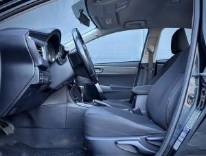 Black Toyota Corolla 2013 in Riga, with an engine capacity of 1.60 L and mileage of 139 thousand km for 7550 €, photo 9 on AUTOMOTO.COM.LV