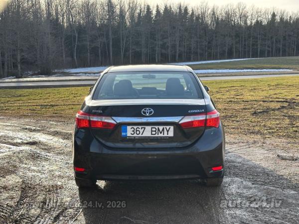 Black Toyota Corolla 2014 in Tallinn, with an engine capacity of 1.60 L and mileage of 210 thousand km for 8800 €, photo 5 on AUTOMOTO.COM.LV