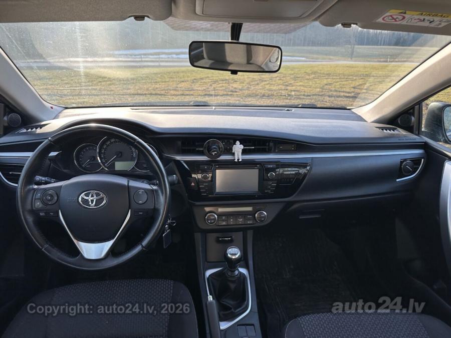 Melns Toyota Corolla 2014 Tallina, ar dzinēja tilpumu 1.60 L un nobraukumu 210 tūkst. km par 8800 €, foto 8 vietnē AUTOMOTO.COM.LV