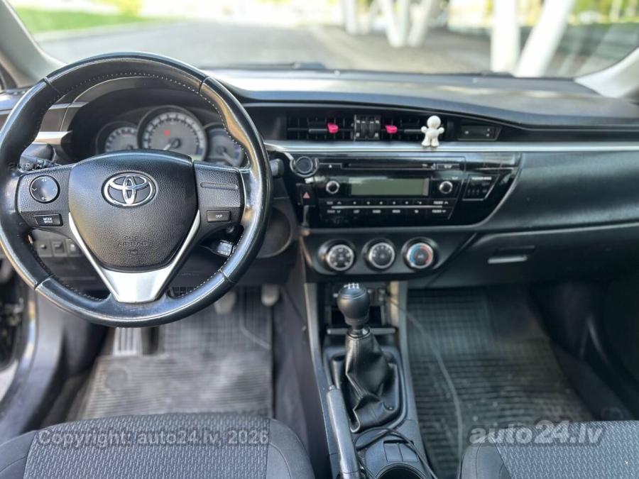 Melns Toyota Corolla 2014 Tallina, ar dzinēja tilpumu 1.60 L un nobraukumu 355 tūkst. km par 4995 €, foto 7 vietnē AUTOMOTO.COM.LV