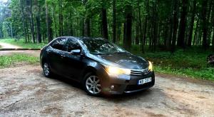 Black Toyota Corolla 2014 in Riga, with an engine capacity of 1.60 L and mileage of 314 thousand km for 6900 €, photo  on AUTOMOTO.COM.LV