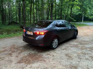 Black Toyota Corolla 2014 in Riga, with an engine capacity of 1.60 L and mileage of 314 thousand km for 6900 €, photo 4 on AUTOMOTO.COM.LV