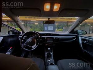 Black Toyota Corolla 2014 in Riga, with an engine capacity of 1.60 L and mileage of 314 thousand km for 6500 €, photo 6 on AUTOMOTO.COM.LV