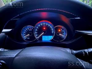 Black Toyota Corolla 2014 in Riga, with an engine capacity of 1.60 L and mileage of 314 thousand km for 6500 €, photo 8 on AUTOMOTO.COM.LV