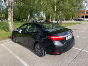 Melns Toyota Corolla 2015 Rīga, ar dzinēja tilpumu 1.60 L un nobraukumu 429 tūkst. km par 4690 €, foto 4 vietnē AUTOMOTO.COM.LV