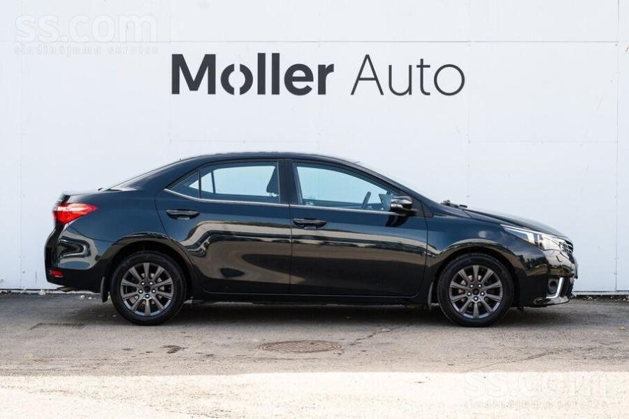 Black Toyota Corolla 2015 in Riga, with an engine capacity of 1.60 L and mileage of 181 thousand km for 7650 €, photo 6 on AUTOMOTO.COM.LV