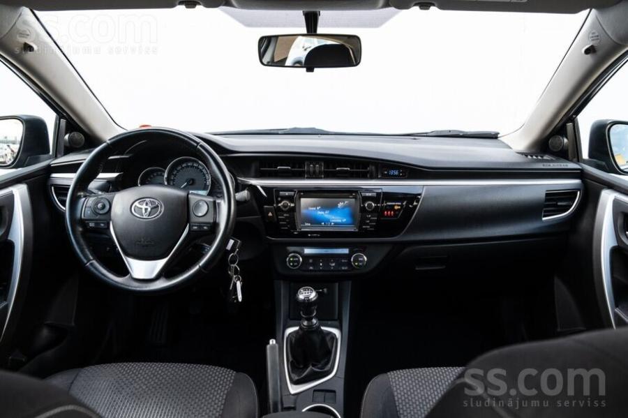 Black Toyota Corolla 2015 in Riga, with an engine capacity of 1.60 L and mileage of 181 thousand km for 7650 €, photo 10 on AUTOMOTO.COM.LV