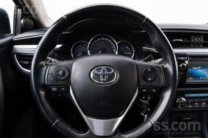 Black Toyota Corolla 2015 in Riga, with an engine capacity of 1.60 L and mileage of 181 thousand km for 7650 €, photo 13 on AUTOMOTO.COM.LV