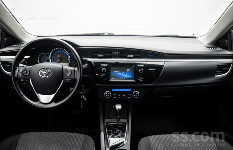 Melns Toyota Corolla 2015 Tallina, ar dzinēja tilpumu 1.60 L un nobraukumu 100 tūkst. km par 10999 €, foto 3 vietnē AUTOMOTO.COM.LV