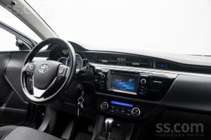 Melns Toyota Corolla 2015 Tallina, ar dzinēja tilpumu 1.60 L un nobraukumu 100 tūkst. km par 10999 €, foto 14 vietnē AUTOMOTO.COM.LV