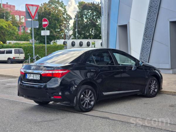 Melns Toyota Corolla 2015 Rīga, ar dzinēja tilpumu 1.60 L un nobraukumu 222 tūkst. km par 7350 €, foto 5 vietnē AUTOMOTO.COM.LV