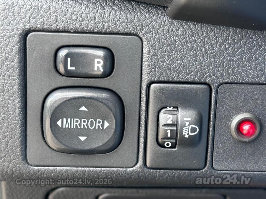 Melns Toyota Corolla 2015 Tartu, ar dzinēja tilpumu 1.60 L un nobraukumu 177 tūkst. km par 8950 €, foto 7 vietnē AUTOMOTO.COM.LV