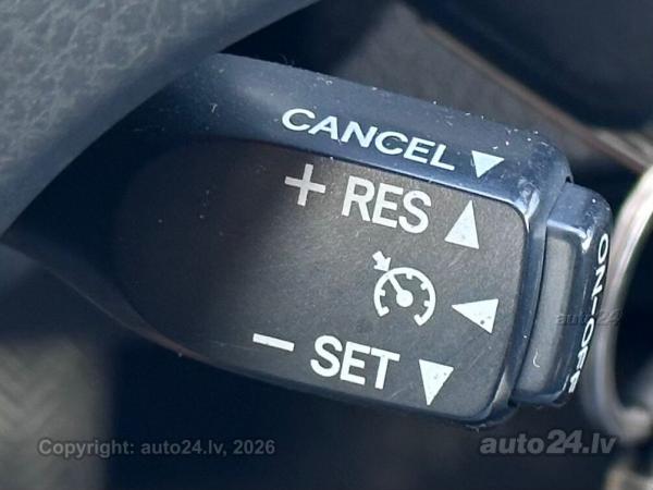 Toyota Corolla 2015 Tartu vietnē Melns Toyota Corolla 2015 Tartu, ar dzinēja tilpumu 1.60 L un nobraukumu 177 tūkst. km par 8950 €, foto 8 vietnē AUTOMOTO.COM.LV