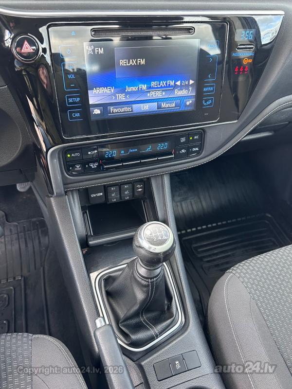 Toyota Corolla 2015 Tartu vietnē Melns Toyota Corolla 2015 Tartu, ar dzinēja tilpumu 1.60 L un nobraukumu 177 tūkst. km par 8950 €, foto 9 vietnē AUTOMOTO.COM.LV