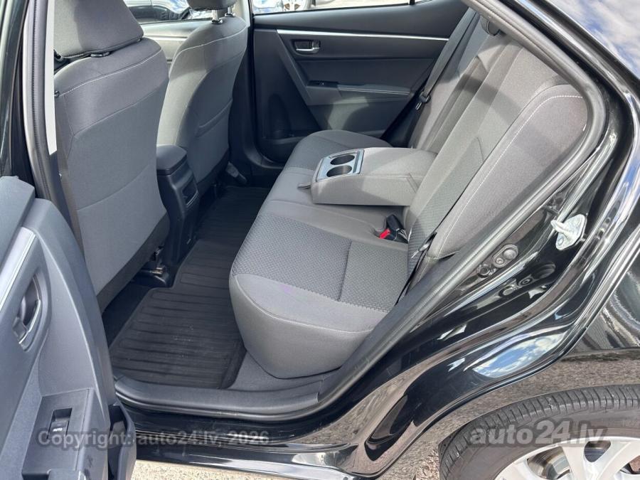 Melns Toyota Corolla 2015 Tartu, ar dzinēja tilpumu 1.60 L un nobraukumu 177 tūkst. km par 8950 €, foto 17 vietnē AUTOMOTO.COM.LV