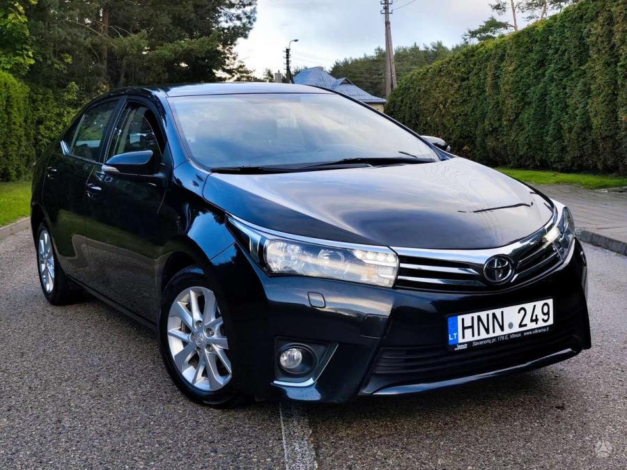 Melns Toyota Corolla 2015 Anykščiai, ar dzinēja tilpumu 1.60 L un nobraukumu 140 tūkst. km par 8450 €, foto 3 vietnē AUTOMOTO.COM.LV