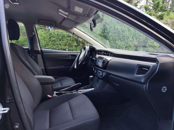 Toyota Corolla 2015 Anykščiai vietnē Melns Toyota Corolla 2015 Anykščiai, ar dzinēja tilpumu 1.60 L un nobraukumu 140 tūkst. km par 8450 €, foto 7 vietnē AUTOMOTO.COM.LV
