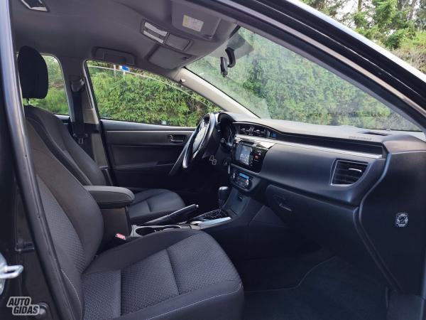 Toyota Corolla 2015 Anykščiai vietnē Melns Toyota Corolla 2015 Anykščiai, ar dzinēja tilpumu 1.60 L un nobraukumu 140 tūkst. km par 8450 €, foto 7 vietnē AUTOMOTO.COM.LV