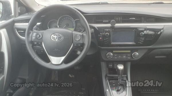 Black Toyota Corolla 2016 in Tallinn, with an engine capacity of 1.60 L and mileage of 343 thousand km for 7900 €, photo 8 on AUTOMOTO.COM.LV