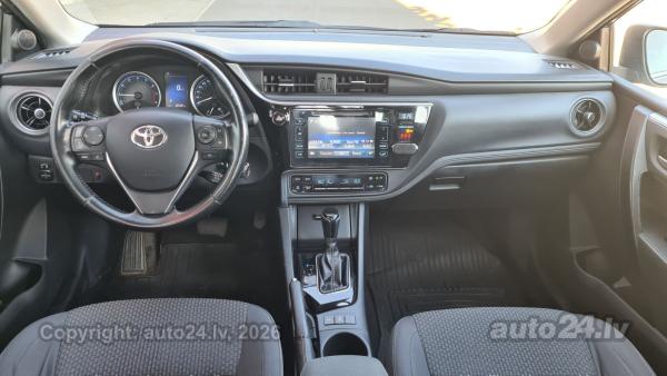 Black Toyota Corolla 2016 in Tartu, with an engine capacity of 1.60 L and mileage of 268 thousand km for 6990 €, photo 9 on AUTOMOTO.COM.LV