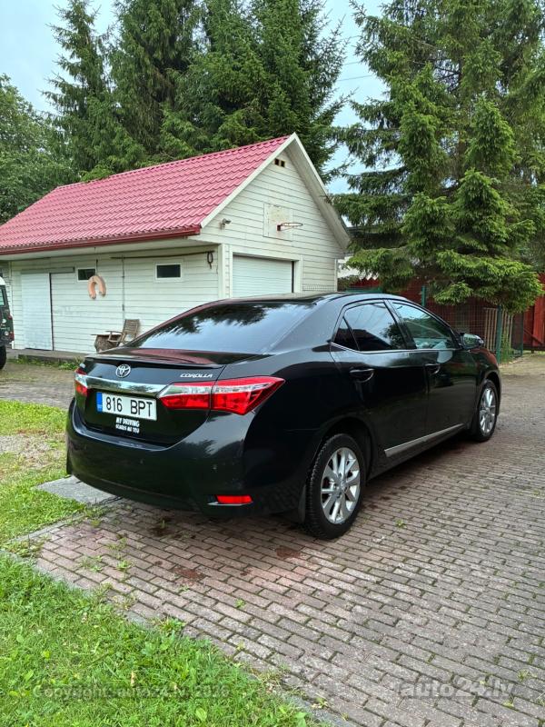 Black Toyota Corolla 2016 in Tallinn, with an engine capacity of 1.60 L and mileage of 96 thousand km for 11499 €, photo 3 on AUTOMOTO.COM.LV