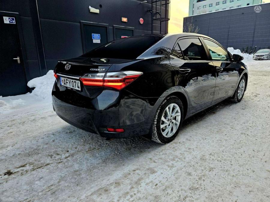 Melns Toyota Corolla 2017 Klaipėda, ar dzinēja tilpumu 1.60 L un nobraukumu 190 tūkst. km par 12000 €, foto 4 vietnē AUTOMOTO.COM.LV
