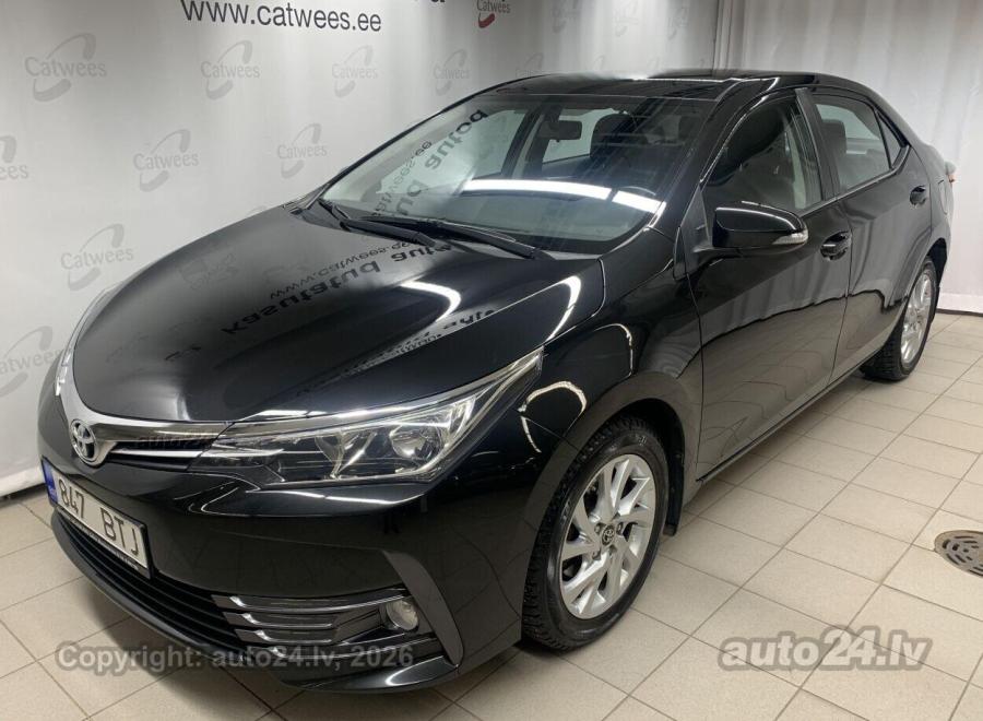 Black Toyota Corolla 2017 in Tallinn, with an engine capacity of 1.60 L and mileage of 95 thousand km for 11900 €, photo 1 on AUTOMOTO.COM.LV
