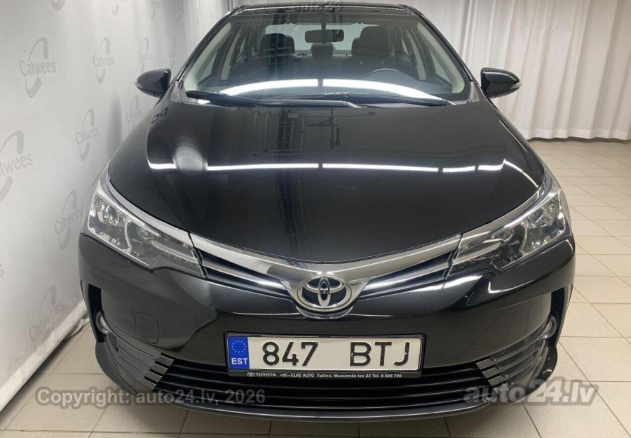 Black Toyota Corolla 2017 in Tallinn, with an engine capacity of 1.60 L and mileage of 95 thousand km for 11900 €, photo 2 on AUTOMOTO.COM.LV
