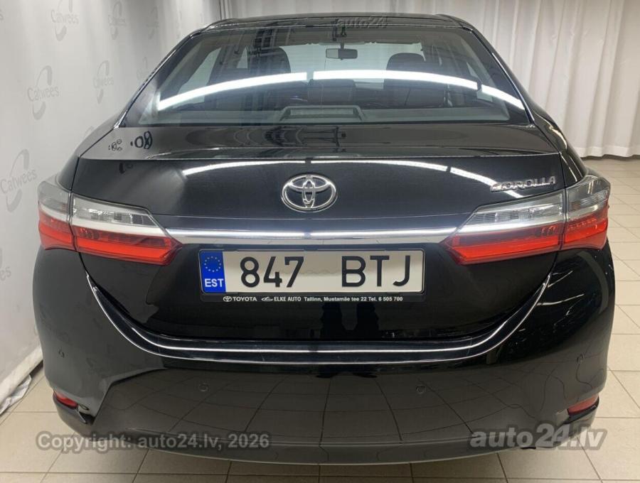 Black Toyota Corolla 2017 in Tallinn, with an engine capacity of 1.60 L and mileage of 95 thousand km for 11900 €, photo 5 on AUTOMOTO.COM.LV