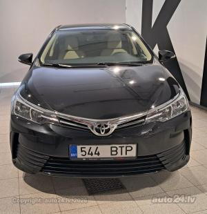Black Toyota Corolla 2017 in Narva, with an engine capacity of 1.60 L and mileage of 48 thousand km for 11490 €, photo 5 on AUTOMOTO.COM.LV
