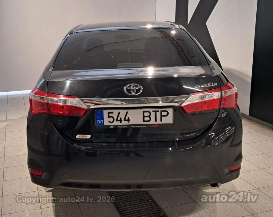 Black Toyota Corolla 2017 in Narva, with an engine capacity of 1.60 L and mileage of 48 thousand km for 11490 €, photo 6 on AUTOMOTO.COM.LV