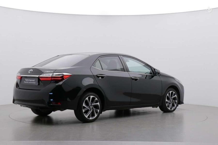 Melns Toyota Corolla 2017 Viļņa, ar dzinēja tilpumu 1.60 L un nobraukumu 87 tūkst. km par 12900 €, foto 4 vietnē AUTOMOTO.COM.LV