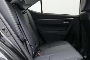 Melns Toyota Corolla 2017 Viļņa, ar dzinēja tilpumu 1.60 L un nobraukumu 87 tūkst. km par 12900 €, foto 11 vietnē AUTOMOTO.COM.LV