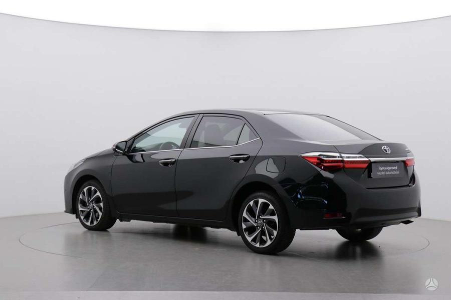 Melns Toyota Corolla 2017 Viļņa, ar dzinēja tilpumu 1.60 L un nobraukumu 87 tūkst. km par 12900 €, foto 19 vietnē AUTOMOTO.COM.LV
