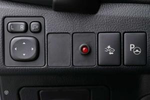 Melns Toyota Corolla 2017 Viļņa, ar dzinēja tilpumu 1.60 L un nobraukumu 87 tūkst. km par 12900 €, foto 24 vietnē AUTOMOTO.COM.LV