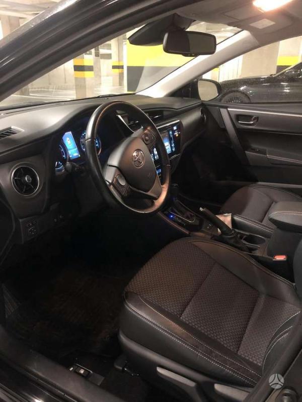 Melns Toyota Corolla 2017 Viļņa, ar dzinēja tilpumu 1.60 L un nobraukumu 67 tūkst. km par 11500 €, foto 4 vietnē AUTOMOTO.COM.LV