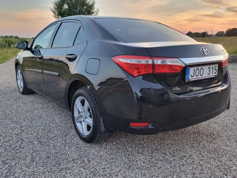 Melns Toyota Corolla 2017 Viļņa, ar dzinēja tilpumu 1.40 L un nobraukumu 300 tūkst. km par 6550 €, foto 6 vietnē AUTOMOTO.COM.LV