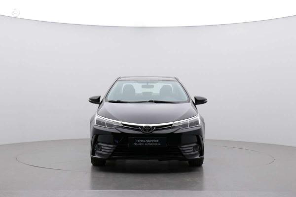 Black Toyota Corolla 2018 in Vilnius, with an engine capacity of 1.60 L and mileage of 77 thousand km for 12900 €, photo 6 on AUTOMOTO.COM.LV