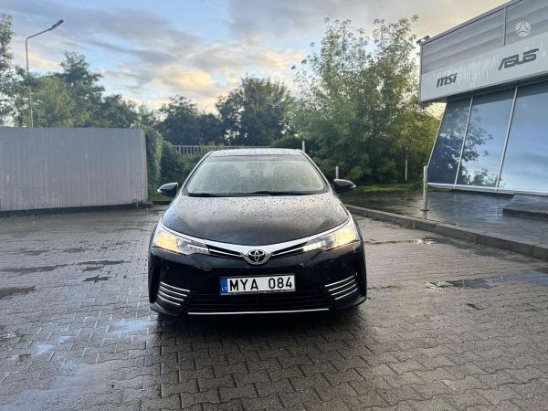 Melns Toyota Corolla 2018 Viļņa, ar dzinēja tilpumu 1.40 L un nobraukumu 160 tūkst. km par 10499 €, foto 3 vietnē AUTOMOTO.COM.LV