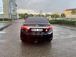 Black Toyota Corolla 2018 in Vilnius, with an engine capacity of 1.40 L and mileage of 160 thousand km for 10499 €, photo 7 on AUTOMOTO.COM.LV