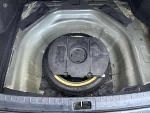 Black Toyota Corolla 2018 in Vilnius, with an engine capacity of 1.40 L and mileage of 160 thousand km for 10499 €, photo 19 on AUTOMOTO.COM.LV