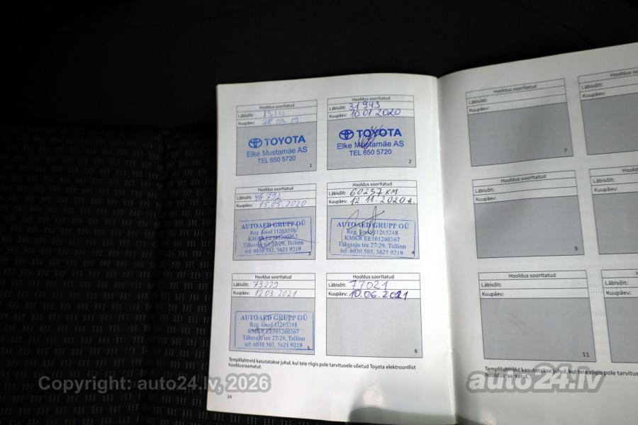 Черный Тойота Королла 2018 в Таллин, объемом двигателя 1.60 л и пробегом 129 тыс. км за 5999 €, фото 11 на AUTOMOTO.COM.LV