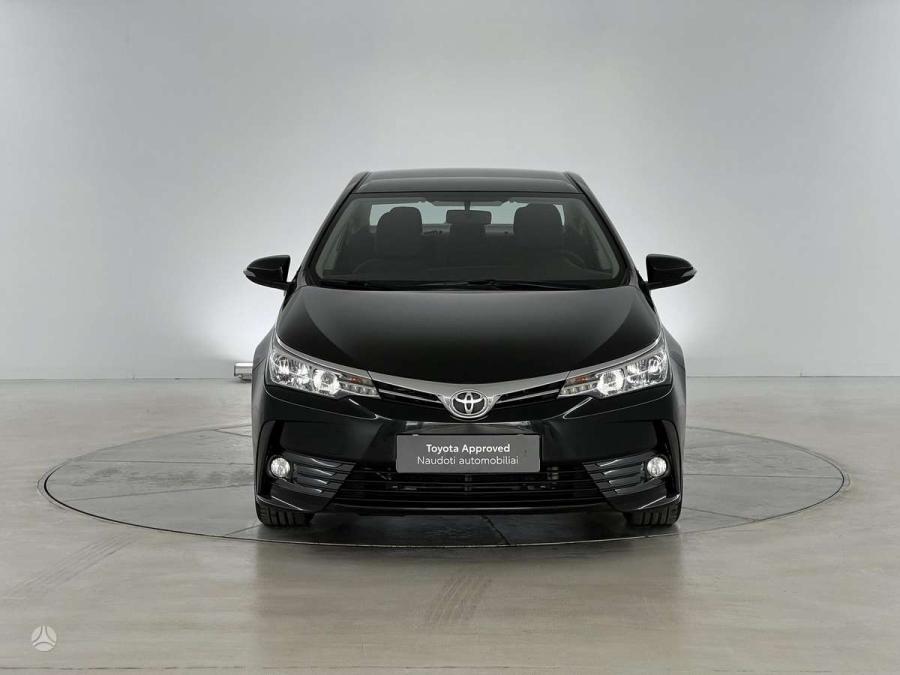 Melns Toyota Corolla 2018 Viļņa, ar dzinēja tilpumu 1.60 L un nobraukumu 174 tūkst. km par 10900 €, foto 6 vietnē AUTOMOTO.COM.LV