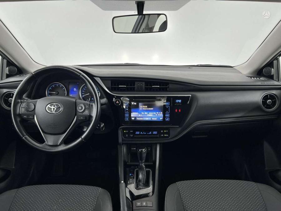 Melns Toyota Corolla 2018 Viļņa, ar dzinēja tilpumu 1.60 L un nobraukumu 174 tūkst. km par 10900 €, foto 9 vietnē AUTOMOTO.COM.LV