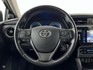 Melns Toyota Corolla 2018 Viļņa, ar dzinēja tilpumu 1.60 L un nobraukumu 174 tūkst. km par 10900 €, foto 13 vietnē AUTOMOTO.COM.LV