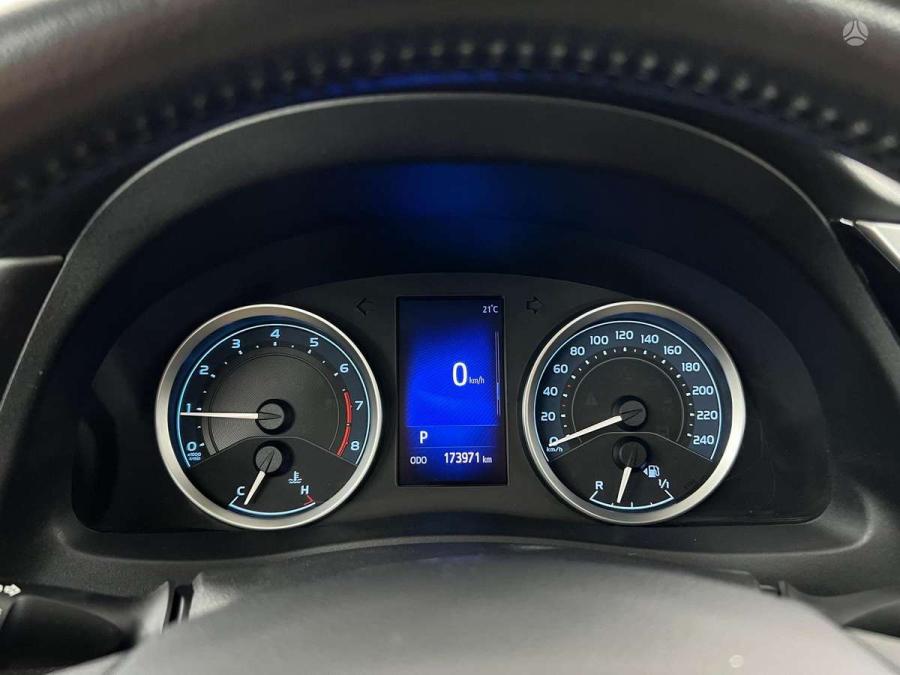 Melns Toyota Corolla 2018 Viļņa, ar dzinēja tilpumu 1.60 L un nobraukumu 174 tūkst. km par 10900 €, foto 14 vietnē AUTOMOTO.COM.LV