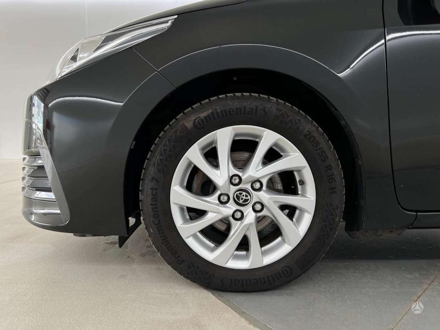 Melns Toyota Corolla 2018 Viļņa, ar dzinēja tilpumu 1.60 L un nobraukumu 174 tūkst. km par 10900 €, foto 16 vietnē AUTOMOTO.COM.LV