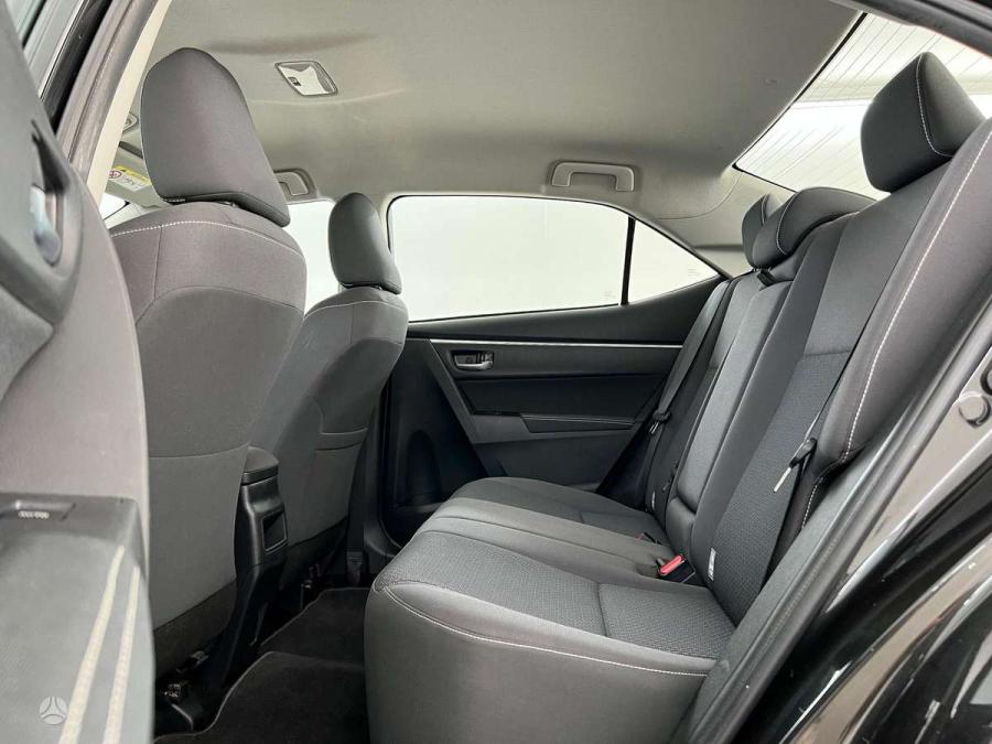 Melns Toyota Corolla 2018 Viļņa, ar dzinēja tilpumu 1.60 L un nobraukumu 174 tūkst. km par 10900 €, foto 20 vietnē AUTOMOTO.COM.LV